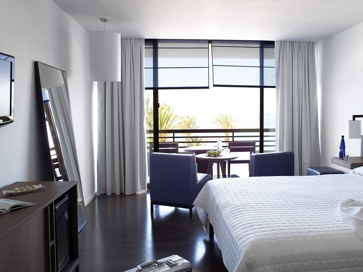 Almyra Hotel Paphos : réservez votre séjour à Chypre avec OOVATU