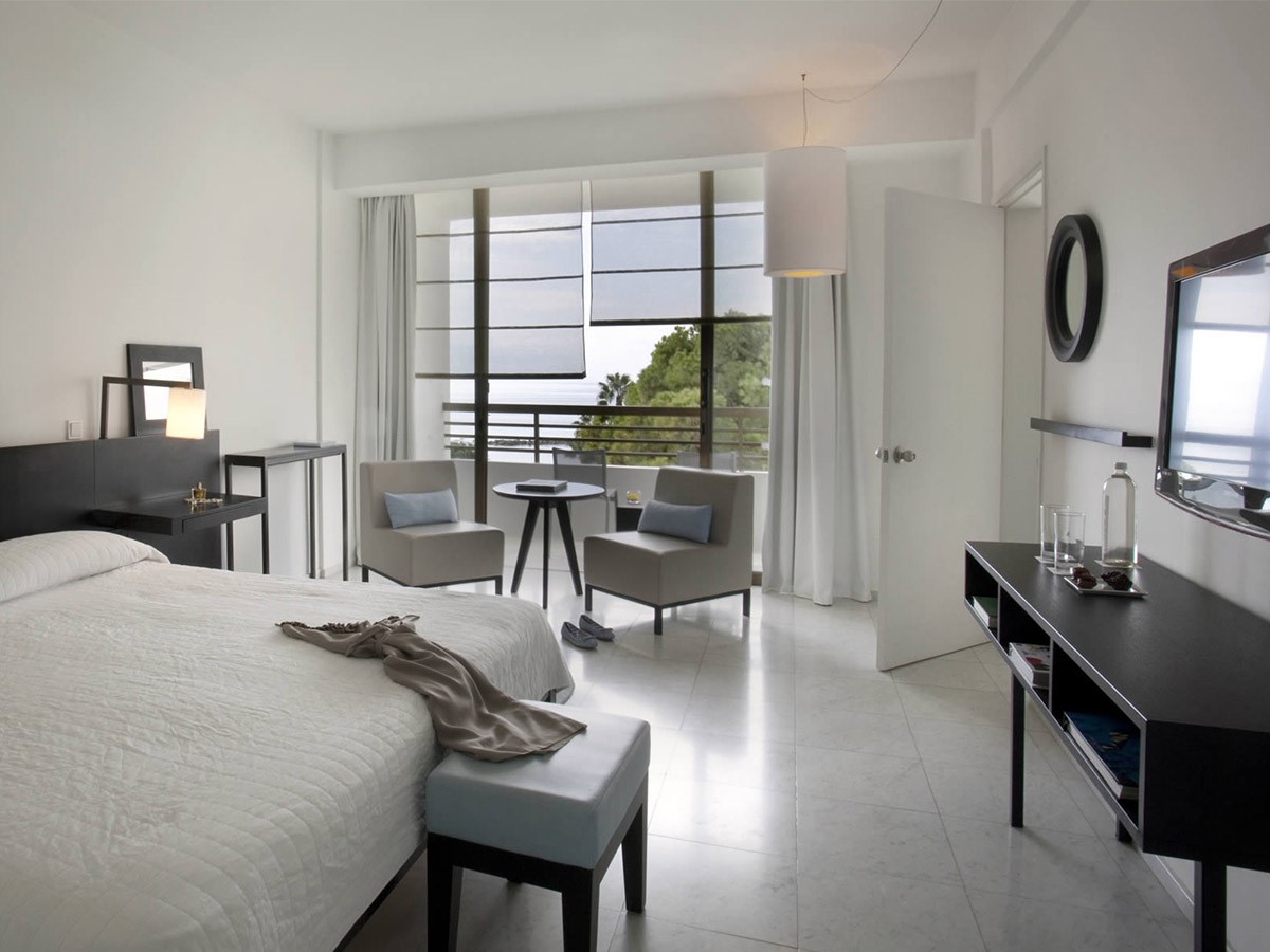 Almyra Hotel Paphos : réservez votre séjour à Chypre avec OOVATU