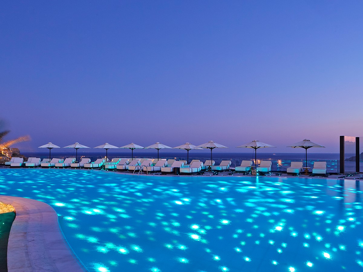Royal Myconian Resort Mykonos : réservez votre séjour avec OOVATU