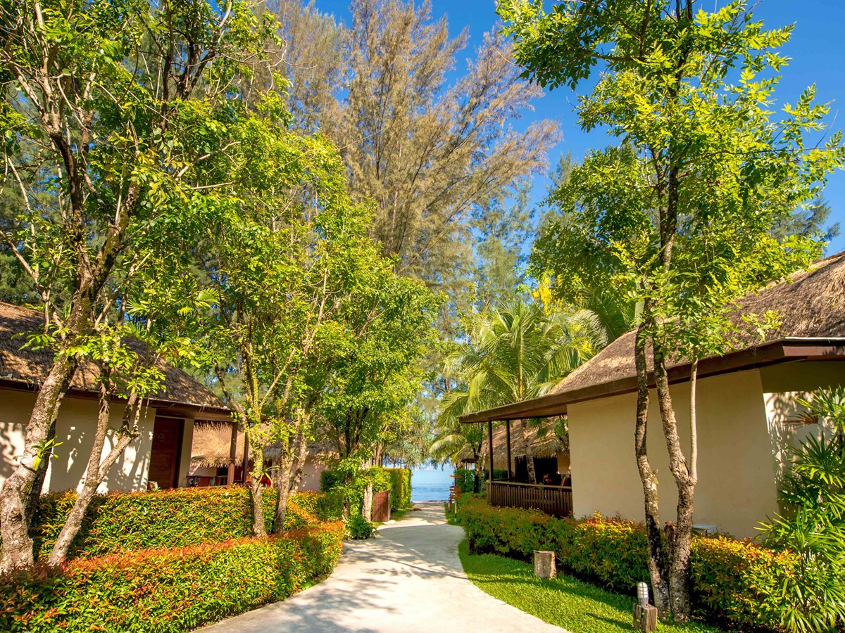 Hôtel Tup Kaek Sunset Beach Resort à Krabi : réservation avec Oovatu