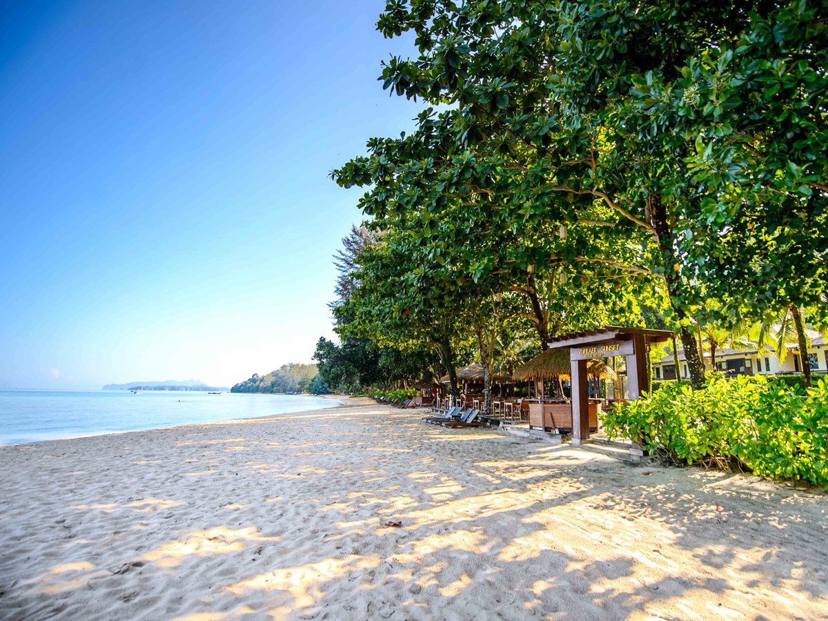 Hôtel Tup Kaek Sunset Beach Resort à Krabi : réservation avec Oovatu