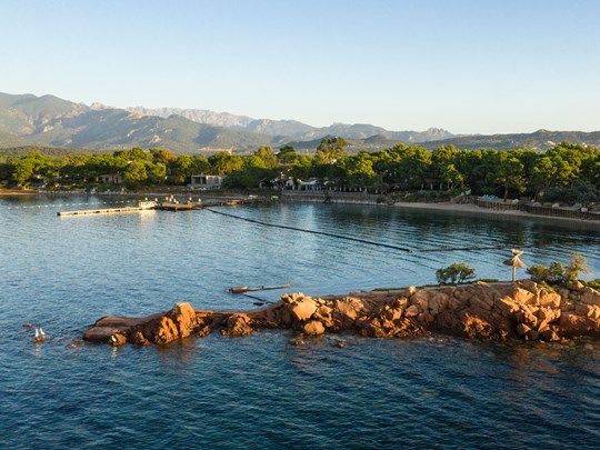 Grand Hôtel de Cala Rossa en Corse : réservez votre séjour avec OOVATU.
